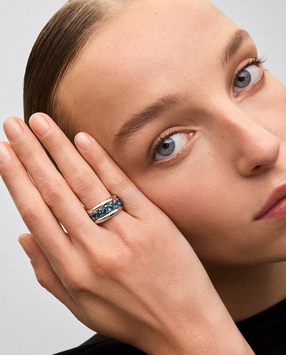 Anillo de plata 925 con pavé de topacios azul london en talla brillante ...