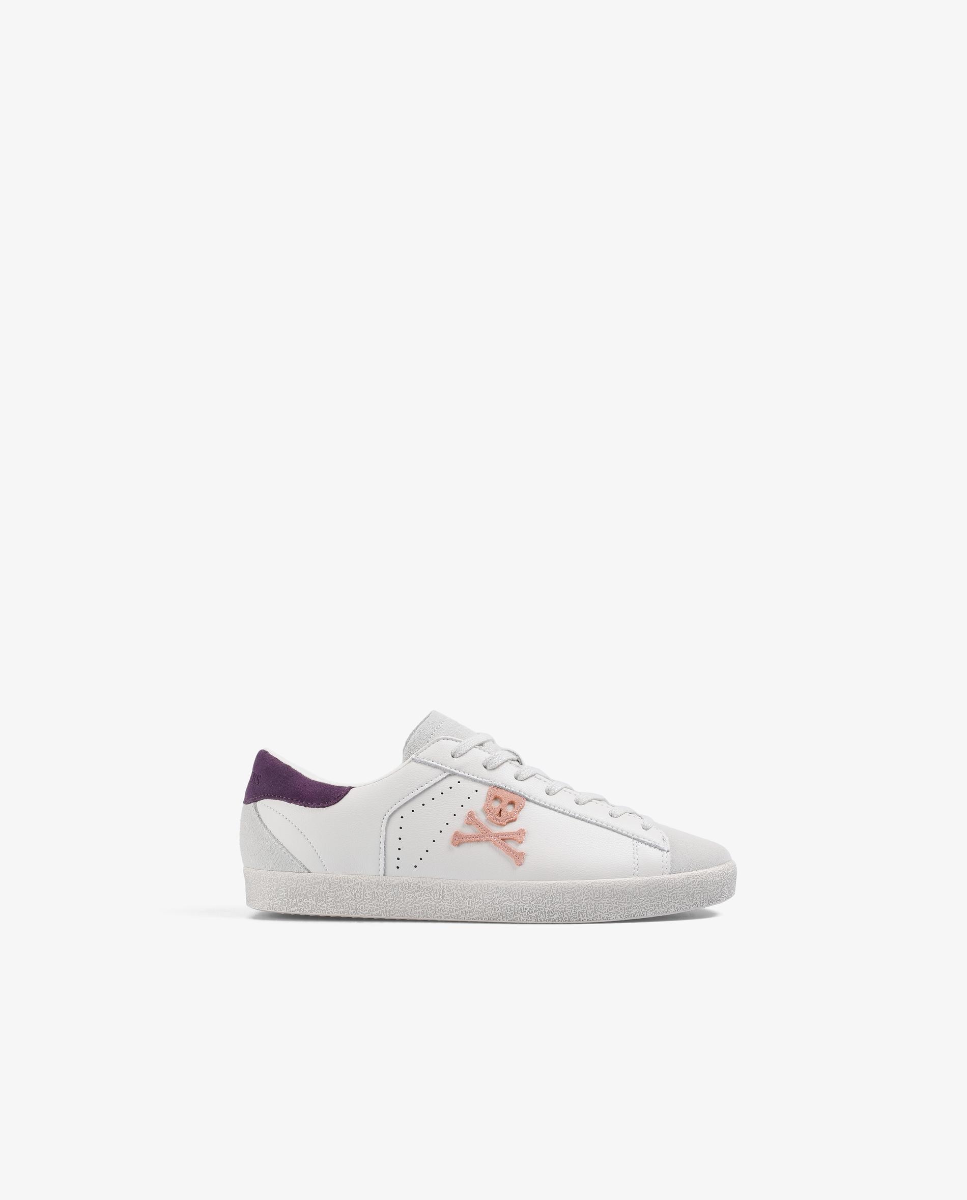 Zapatillas retro de mujer bajas con calavera bordada Scalpers · El ...