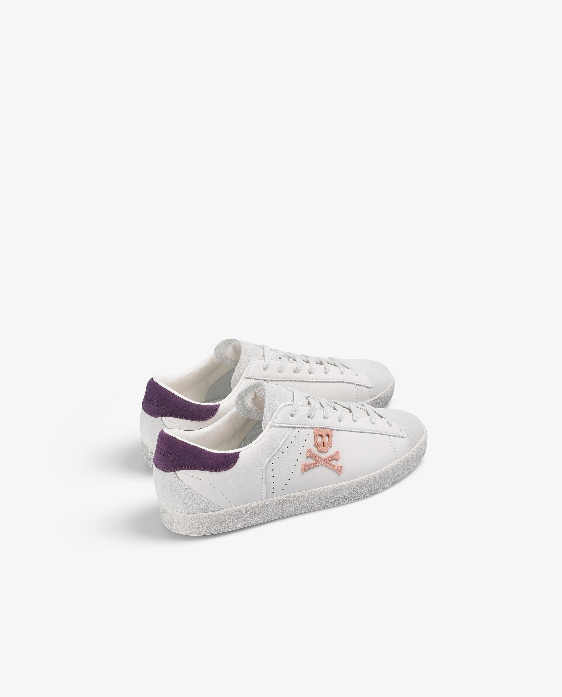 Zapatillas retro de mujer bajas con calavera bordada Scalpers · El ...