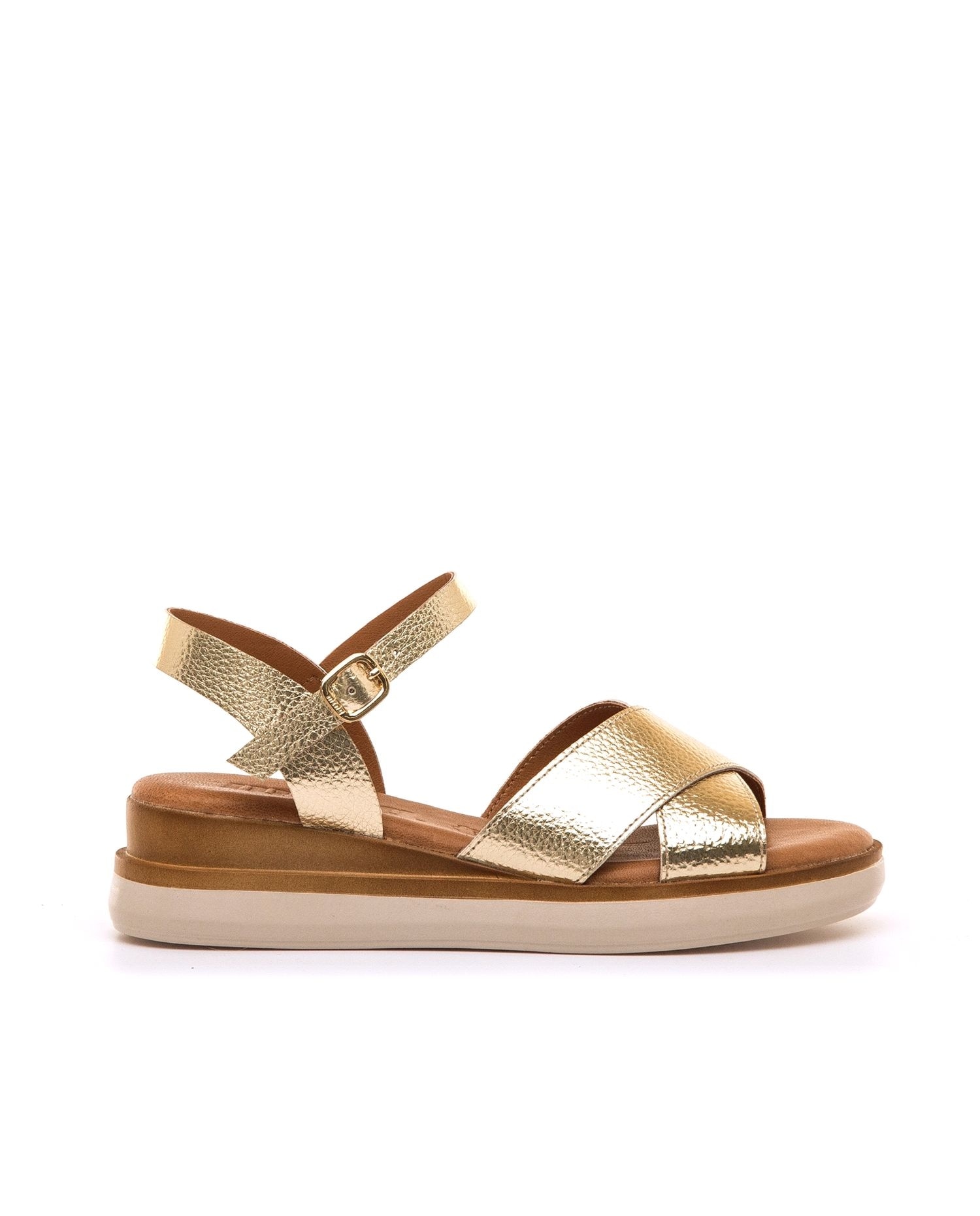 Sandalias de cuña de mujer en piel con pala cruzada Oro Mustang · El ...