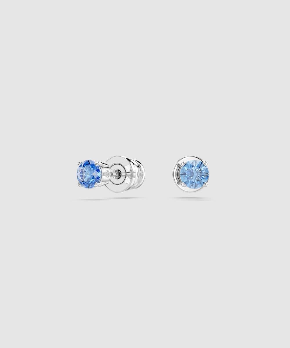 Pendientes de botón stilla bañados en rodio con circonita redonda Azul ...
